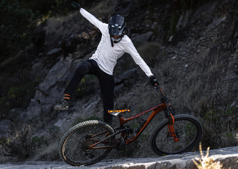 DHaRCO | Mountain Bike Clothing - Jerseys, Shorts, Pants, Accessories
